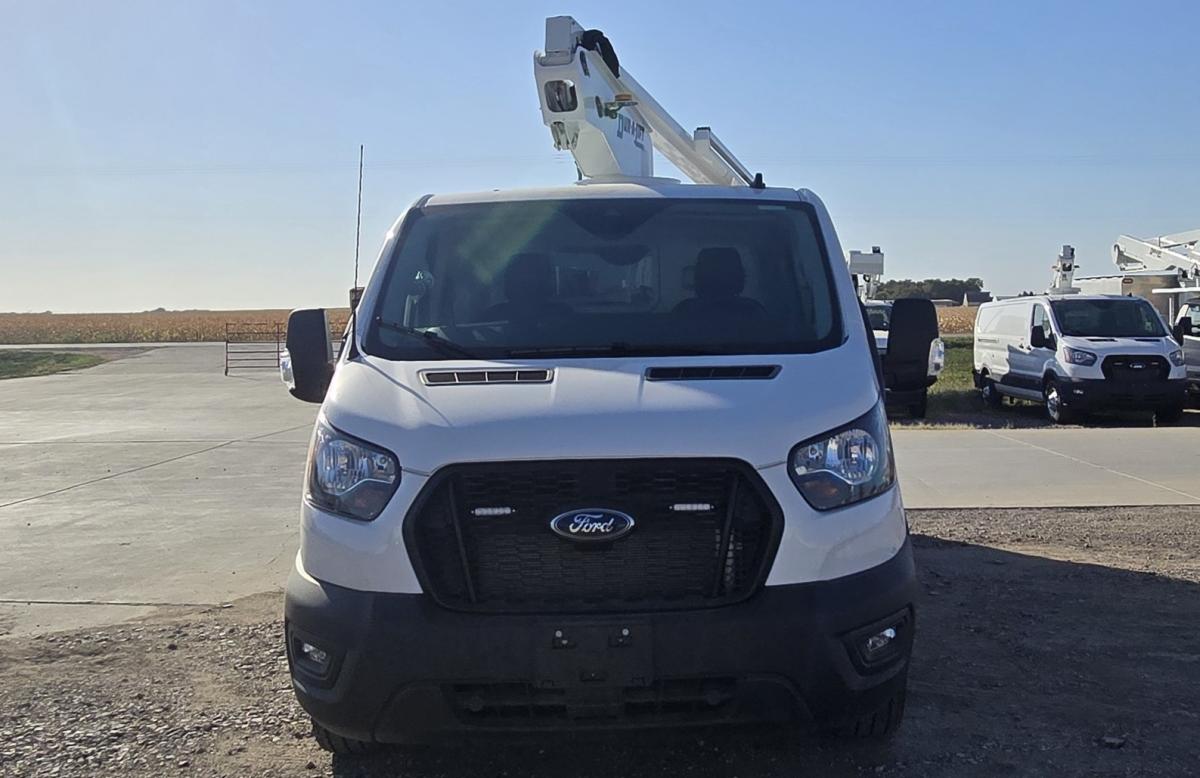 Dur-A-Lift DVT-29TS, 2023 Ford T350 Transit | Runnion Equipment Company