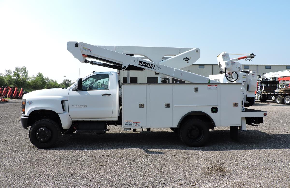 Versalift VST-47-MHI, 2023 Chevy 5500 4x4 | Runnion Equipment Company