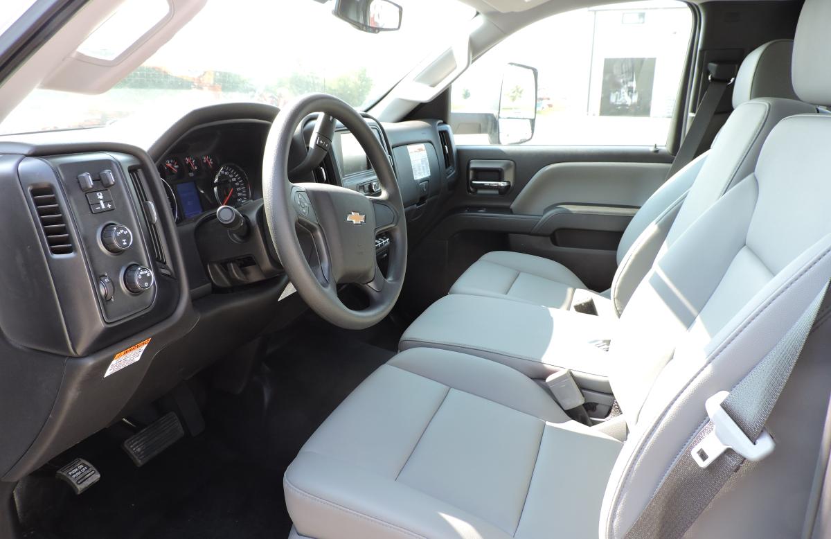 Versalift VST-47-MHI, 2023 Chevy 5500 4x4 | Runnion Equipment Company