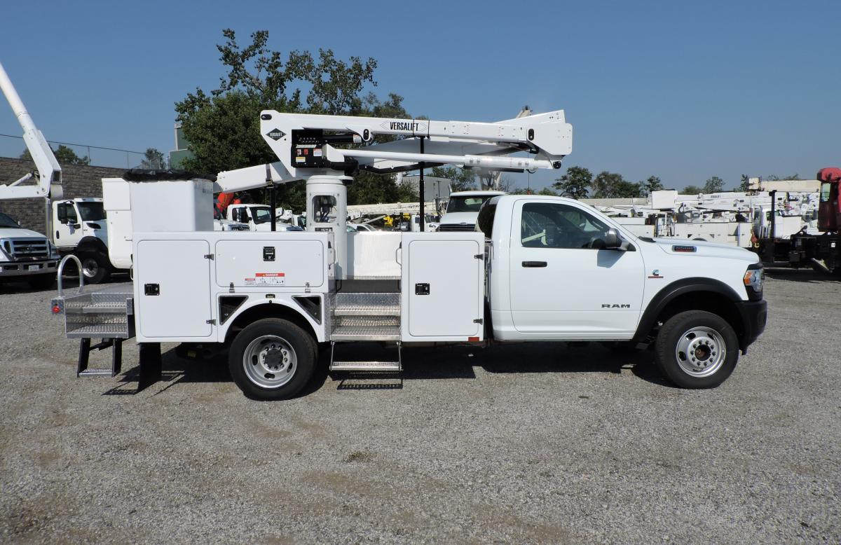 Versalift SST40, 2022 Dodge 5500 4x4 | Runnion Equipment Company